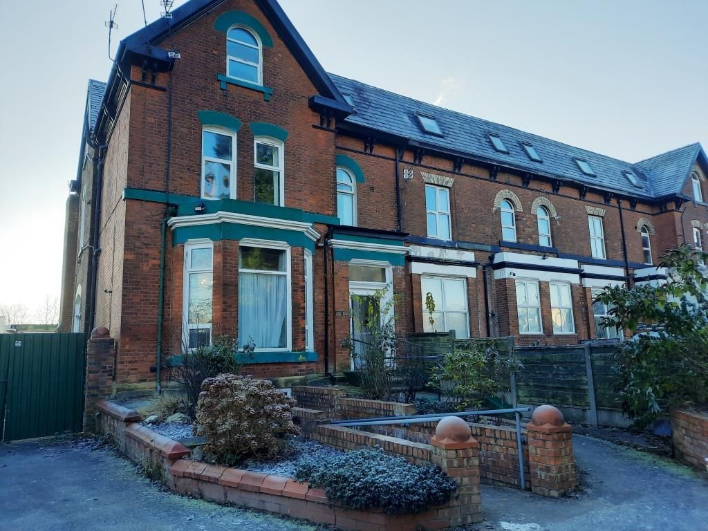 1 bed flat to rent in Portland Crescent, Manchester M13, £850 pcm - Zoopla