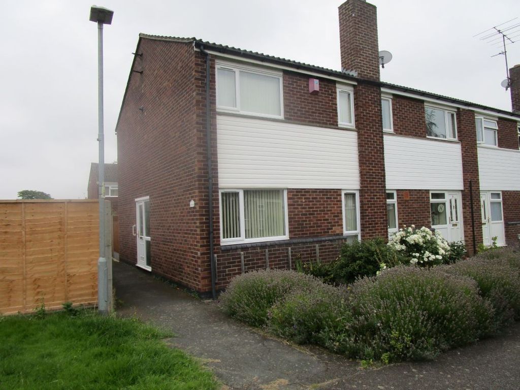 3 Bed End Terrace House For Sale In 6 Lovat Walk Kempston Bedford