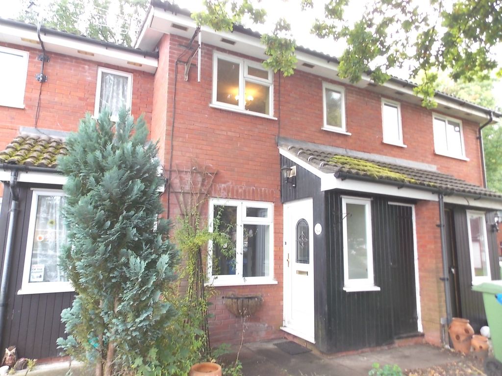 1 Bed Terraced House For Sale In Dart Road Farnborough Gu14 £225 000