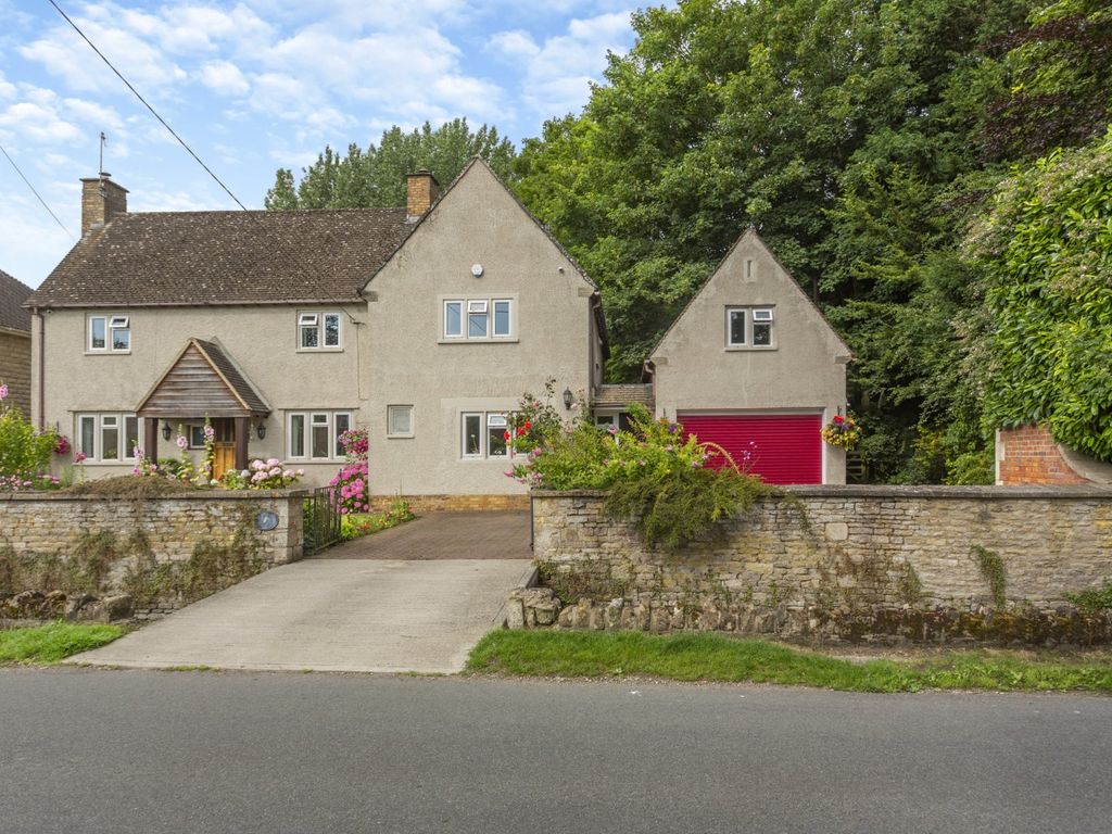4 bed detached house for sale in High Road, Ashton Keynes, Swindon ...