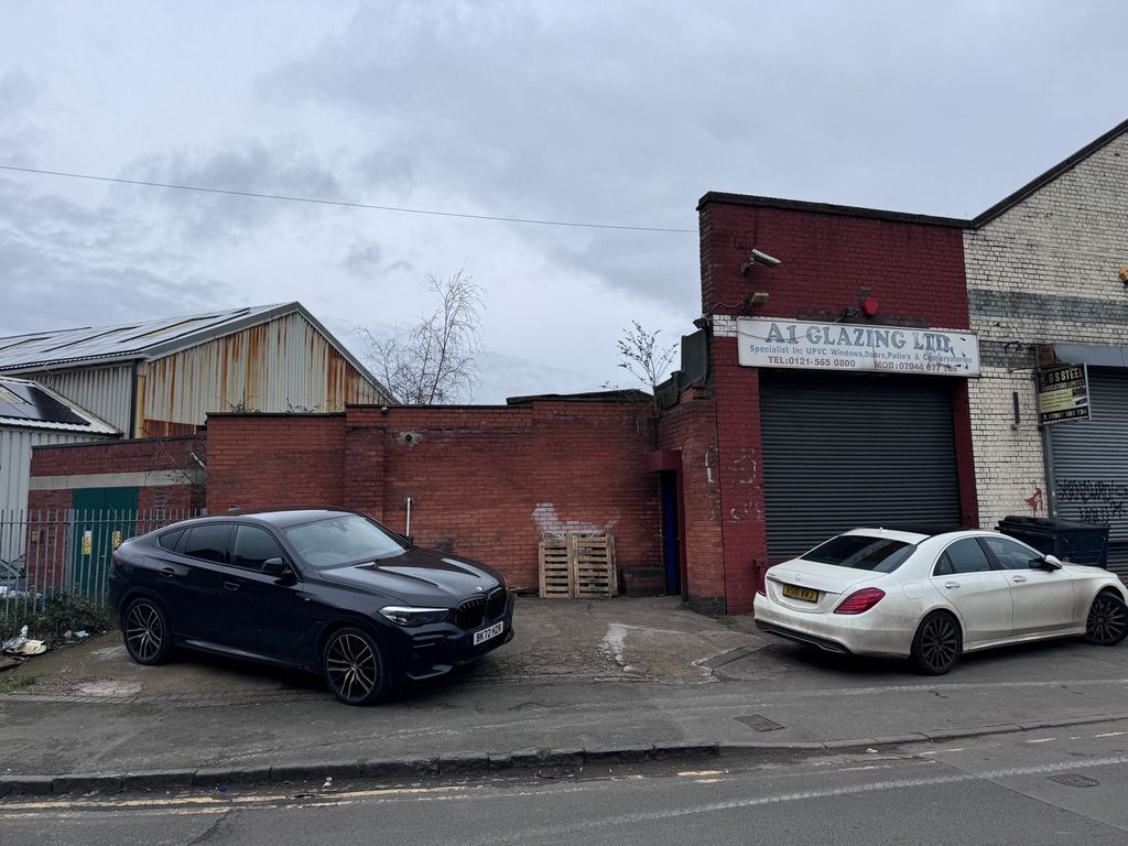 Light industrial to let in Rabone Lane, Smethwick B66, £25,000 pa - Zoopla