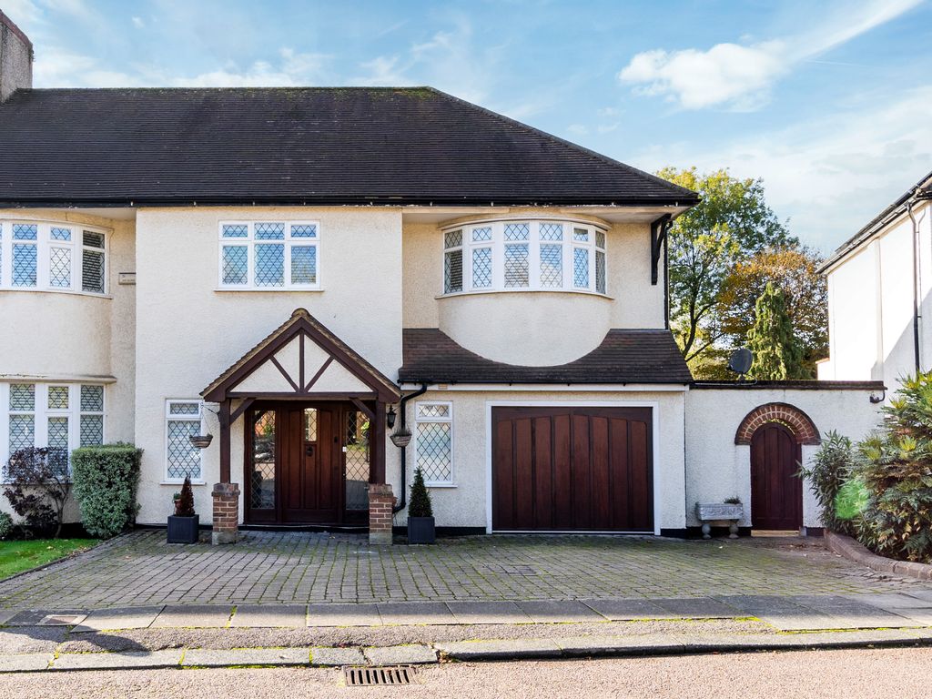 4 bed semi-detached house for sale in Copthall Gardens, London NW7, £ ...