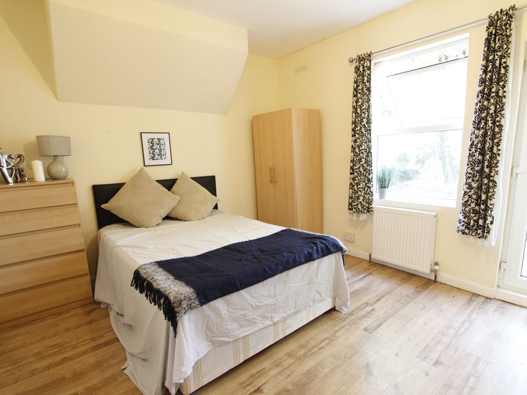 1 bed flat to rent in Addington Road, Reading RG1, £1,100 pcm - Zoopla
