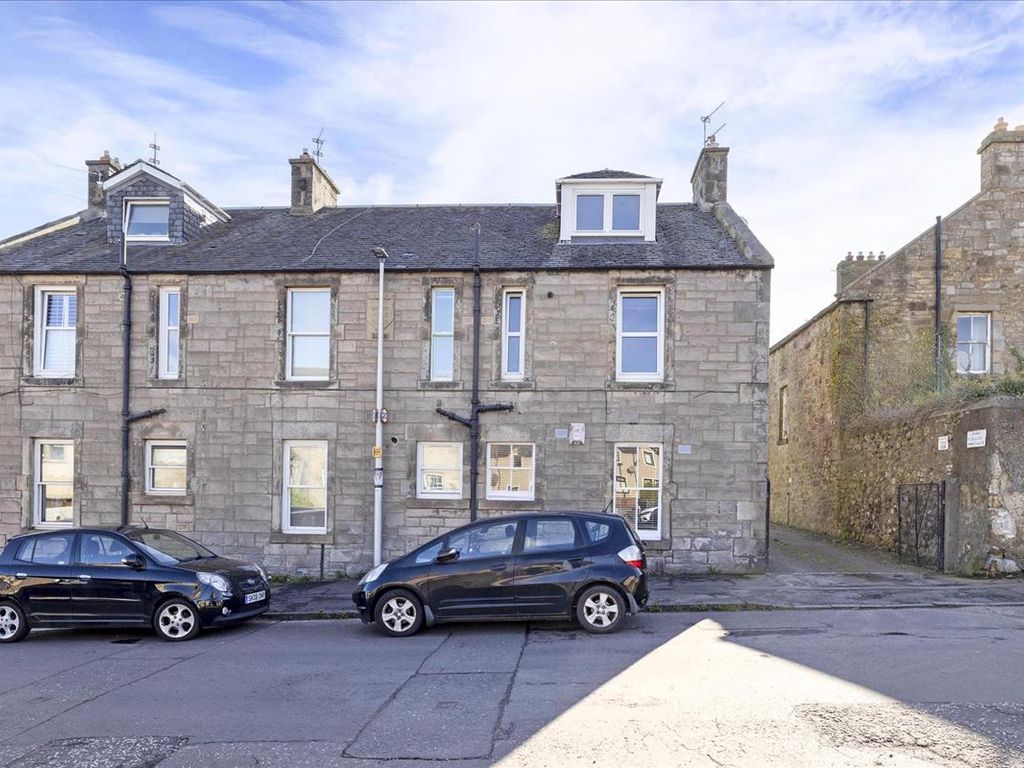 1 bed flat for sale in 63B Ravenscroft Street, Edinburgh EH17, £150,000 - Zoopla