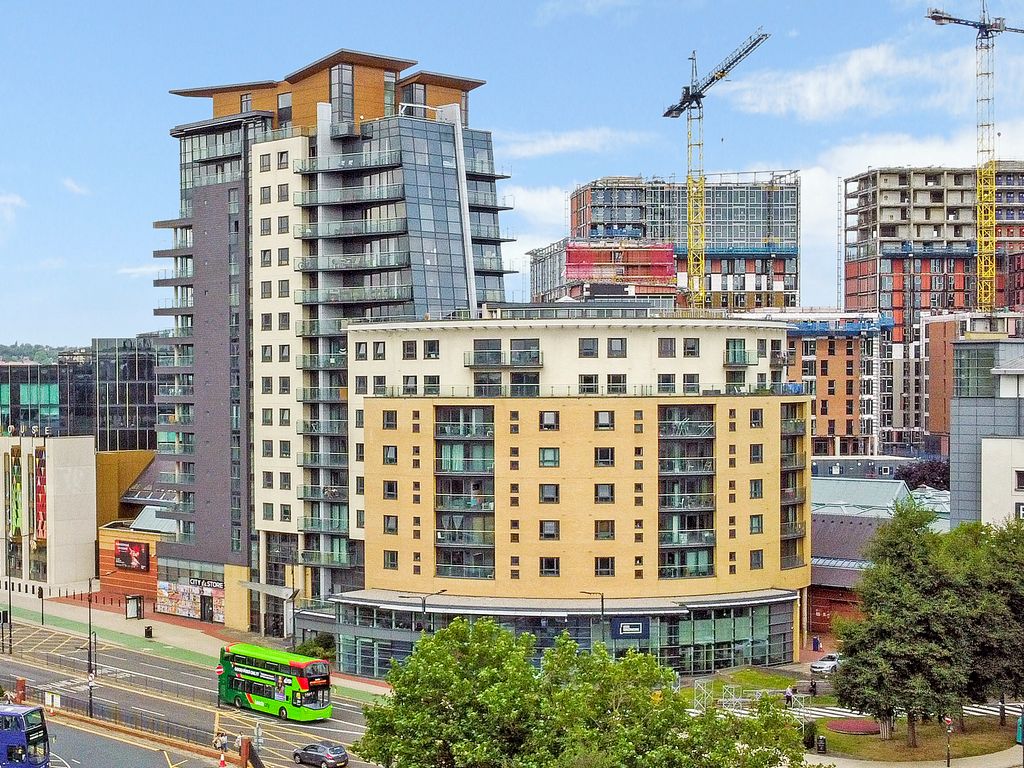 2 bed flat for sale in Skyline, St Peters Street, Leeds LS9 - Zoopla