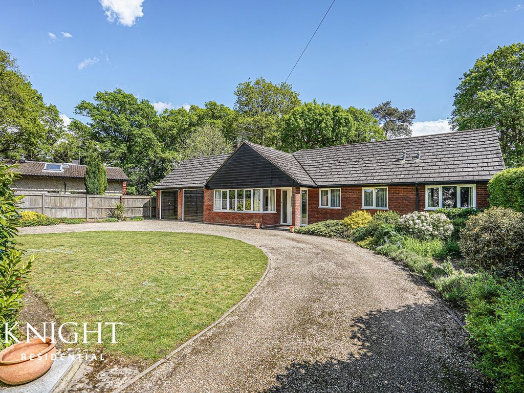 4 Bed Detached Bungalow For Sale In Stanway Green Stanway Colchester