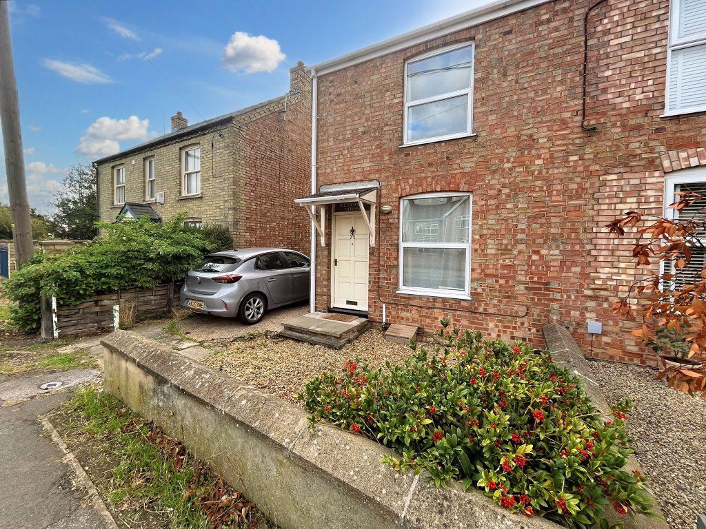 2 bed terraced house to rent in Parkhall Road, Somersham, Huntingdon ...