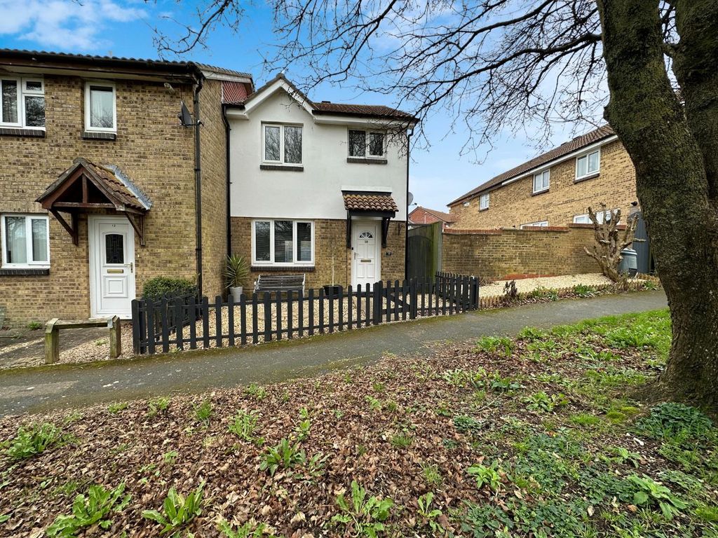 3 bed terraced house for sale in Turnstone Close, Weymouth DT3, £ ...