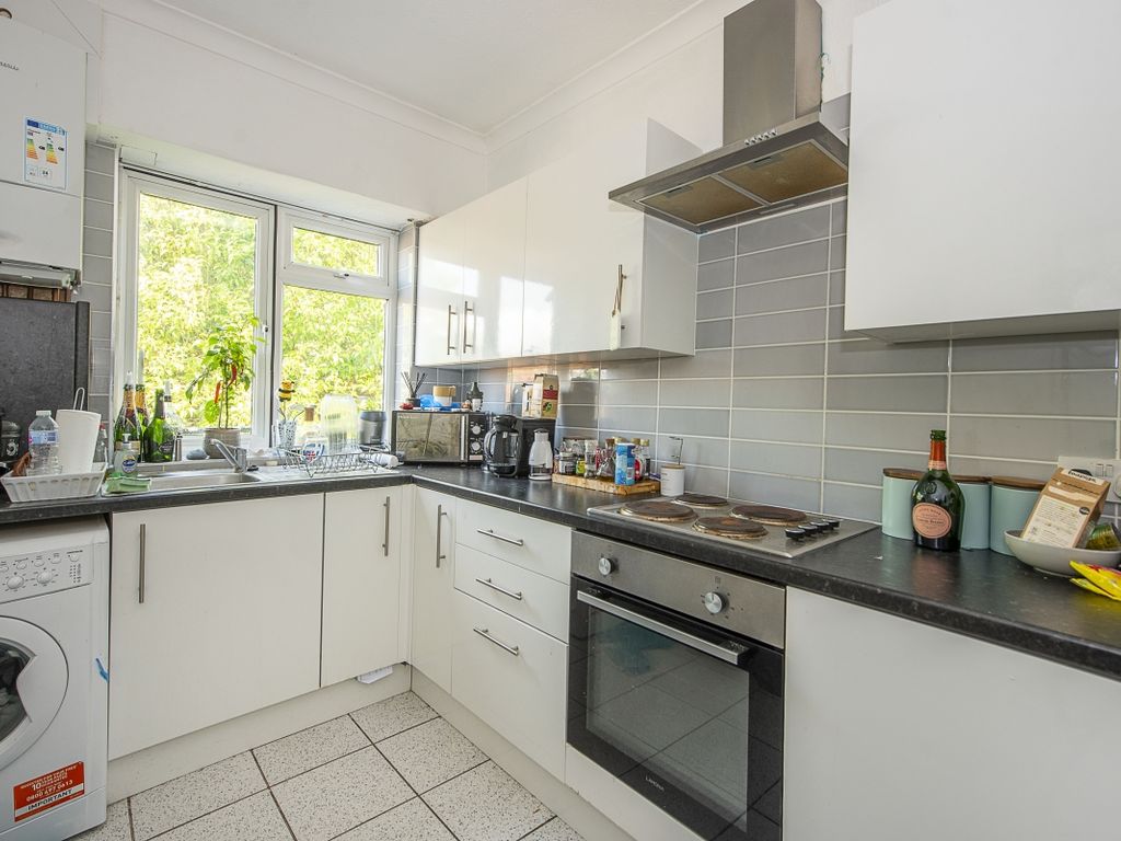 1 bed flat to rent in Roehampton High Street, London SW15, £1,500 pcm ...