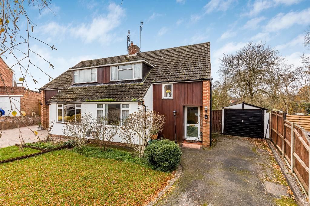 3 bed semi-detached house for sale in Roundway, Waterlooville, Hamphire ...