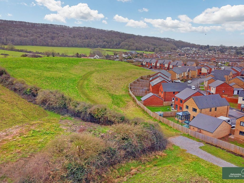 4 bed detached house for sale in Woodside Avenue, Weston-Super-Mare BS24, £400,000 - Zoopla