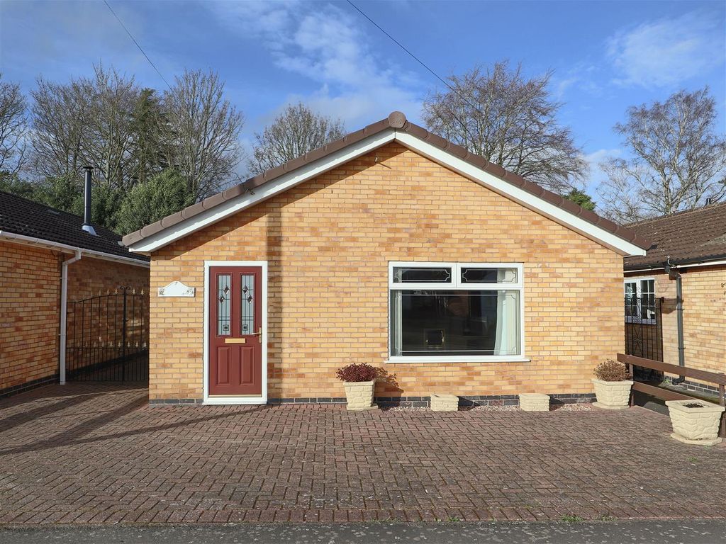2 Bed Detached Bungalow For Sale In Manor Road Barlestone Nuneaton