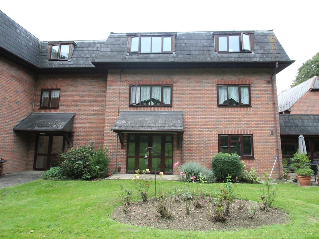 1 bed flat for sale in Westcombe Lodge Drive, Hayes UB4 - Zoopla