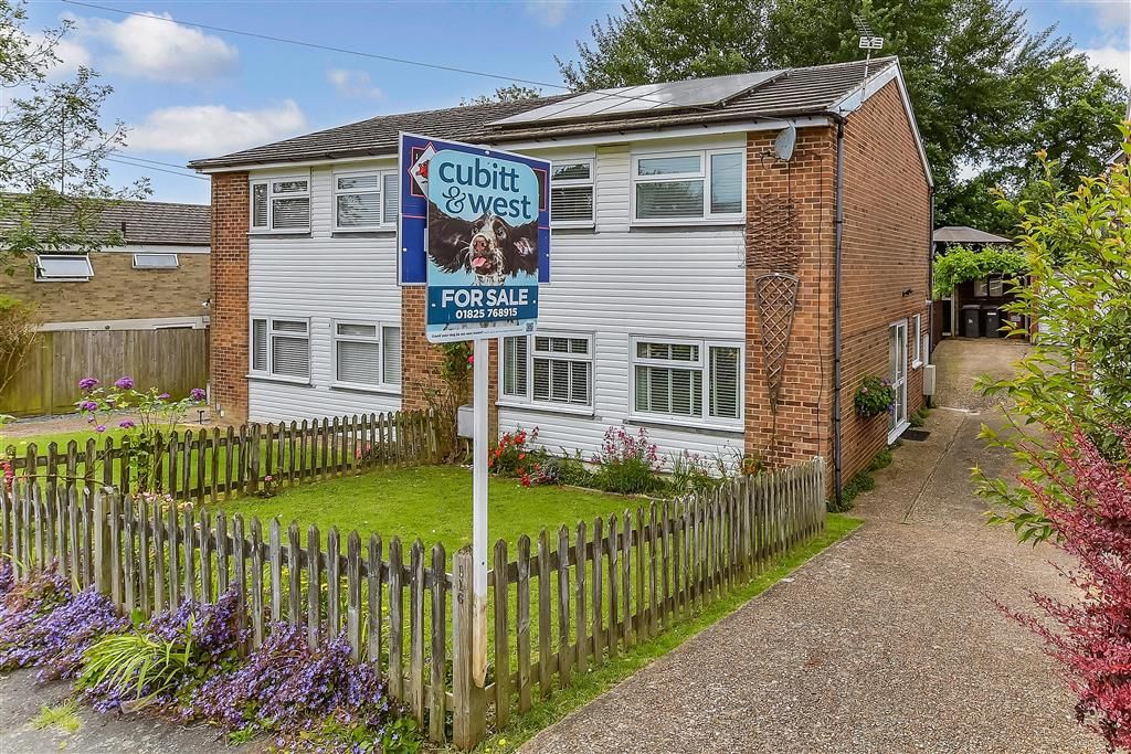 3 Bed Semi Detached House For Sale In The Drive Uckfield East Sussex