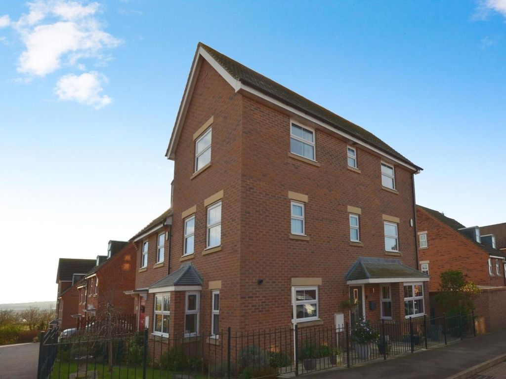 4 bed semi-detached house for sale in Meadowsweet Road, Northampton NN5 ...