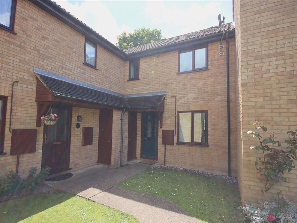 2 bed property to rent in Whitgift Road, Teversham, Cambridge CB1, £ ...