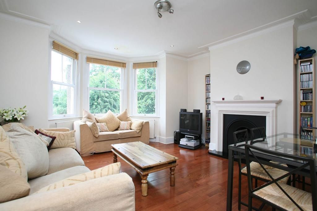 3 bed flat to rent in Hazelwood Lane, London N13 - Zoopla