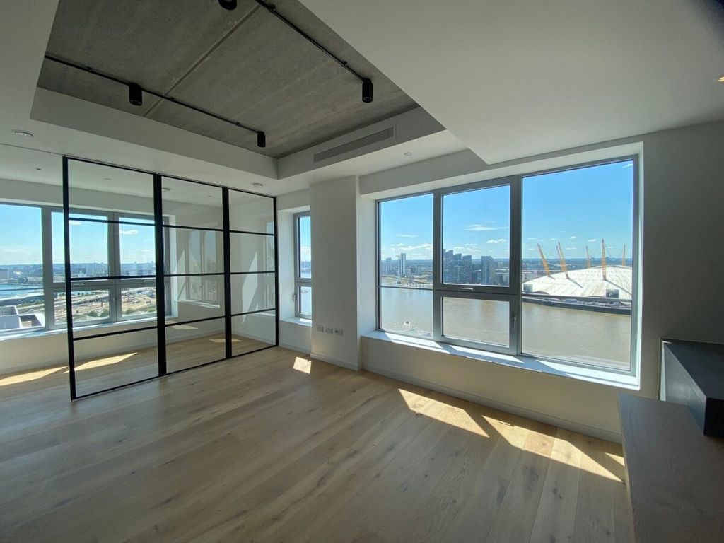 2 bed flat to rent in Goodluck Hope Walk, London E14 - Zoopla