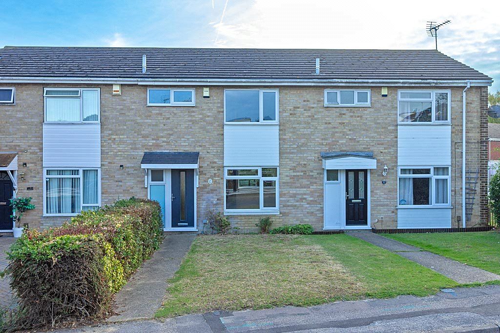 3 Bed Terraced House To Rent In Peregrine Drive Sittingbourne Kent