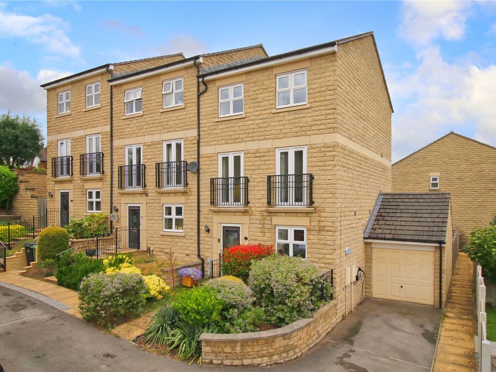 4 Bed End Terrace House For Sale In Mill Beck Close Farsley Pudsey