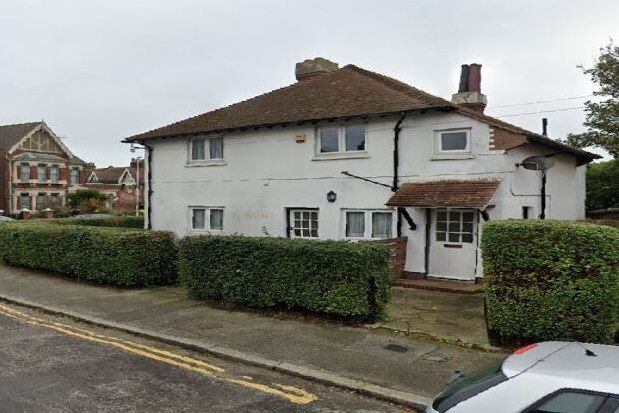 Room to rent in Grove Road, Ramsgate CT11, £650 pcm - Zoopla