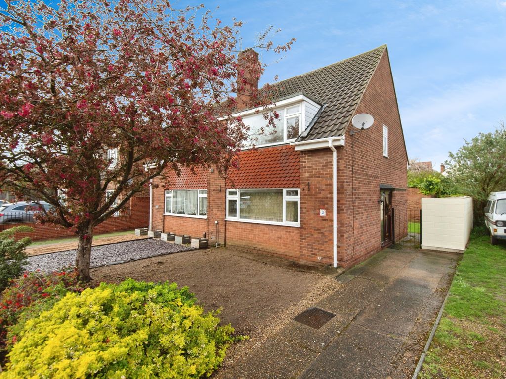 3 Bed Semi Detached House For Sale In Ashdale Way Whitton Twickenham