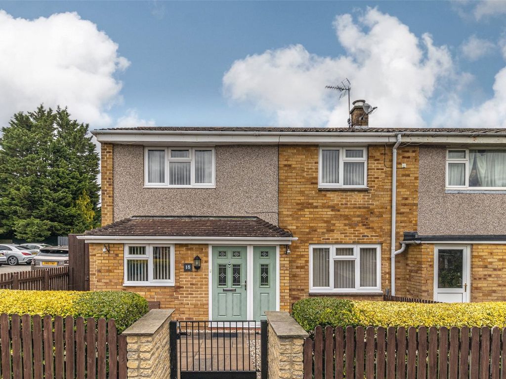 3 Bed End Terrace House For Sale In Ridgeway Close Moredon Swindon