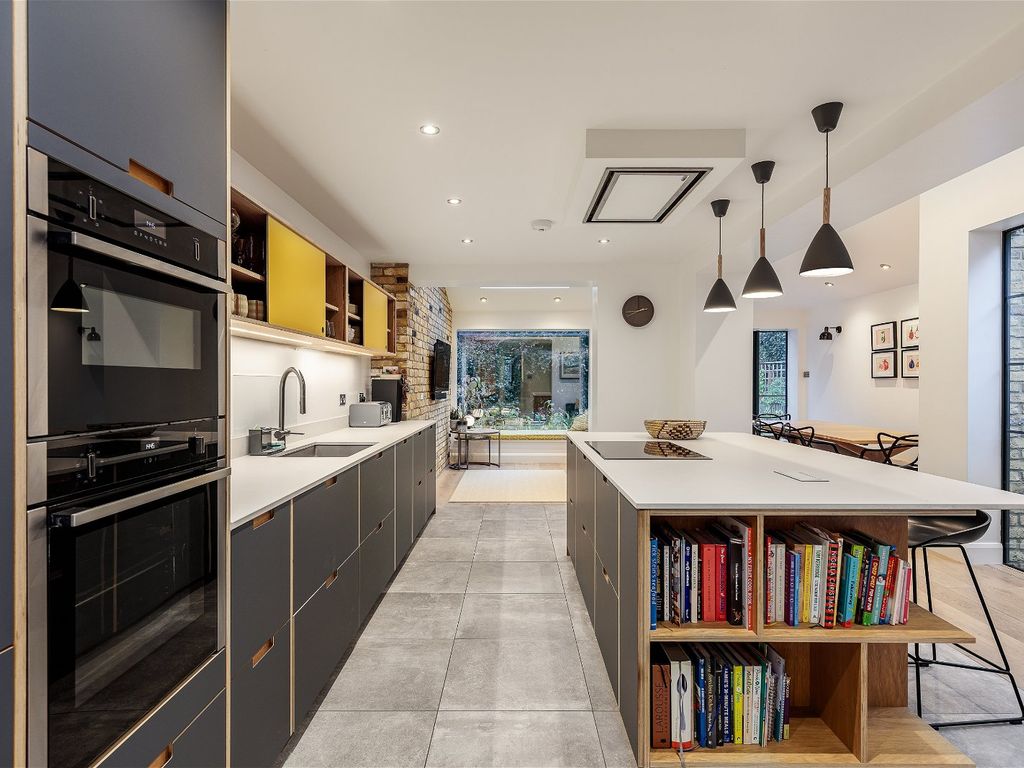 5 bed semi-detached house for sale in Ravensbourne Avenue, Shortlands ...