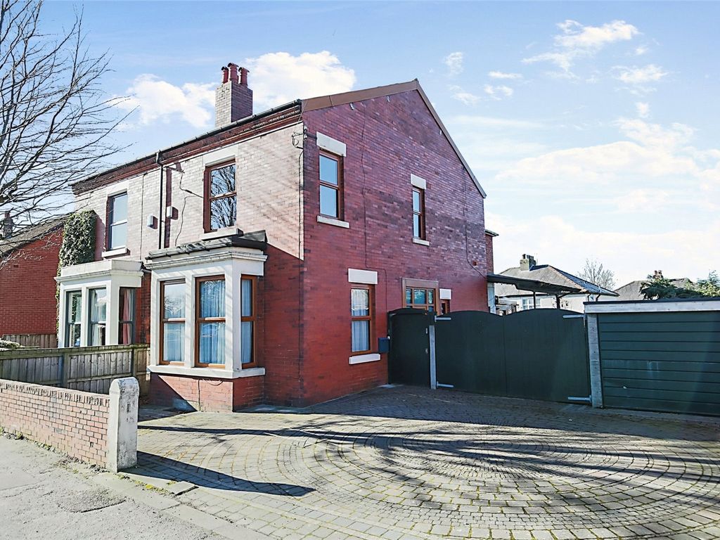4 Bed Semi Detached House For Sale In Black Bull Lane Fulwood Preston