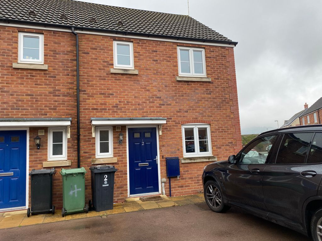 2 Bed End Terrace House To Rent In Leaconfield Drive Quedgeley