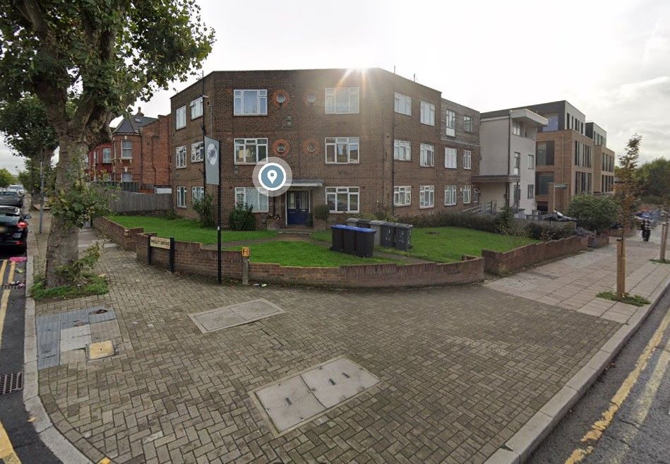 2 bed flat for sale in Neasden Lane, London NW10 - Zoopla