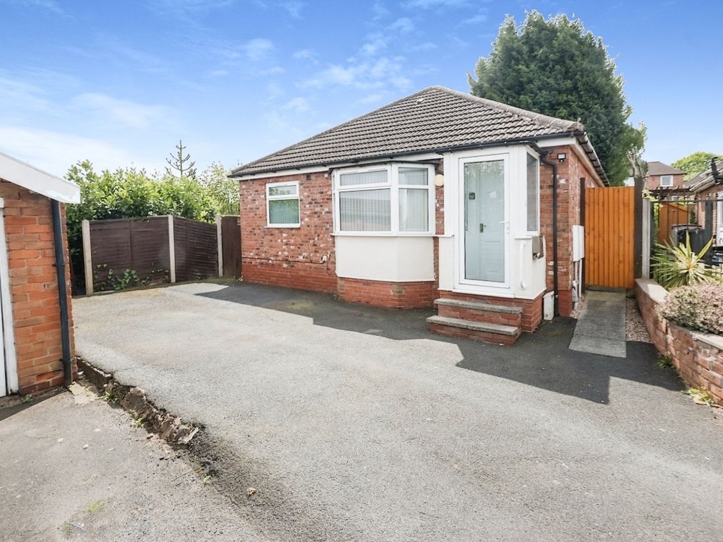 2 bed bungalow for sale in Barnsbury Avenue, Sutton Coldfield, West ...