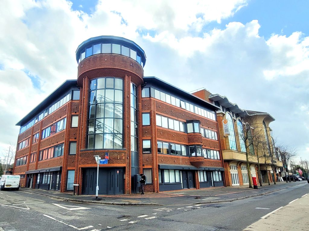 1 bed flat for sale in Goldsworth Road, Woking GU21, £280,000 - Zoopla