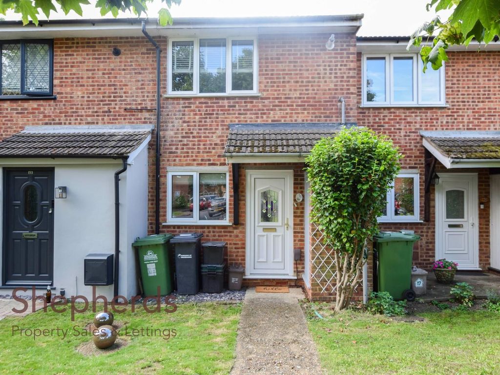 2 bed terraced house for sale in Broomfield Avenue, Broxbourne EN10, £ ...