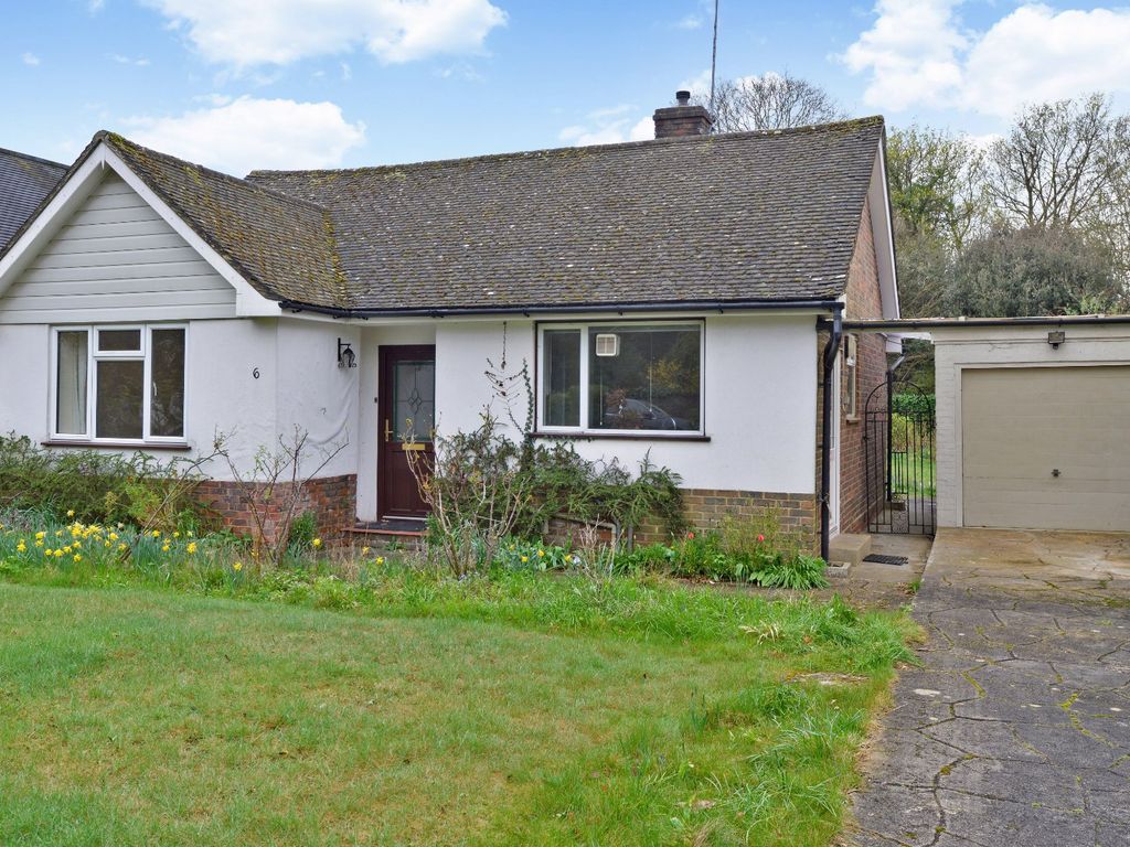 2 bed detached house for sale in Godalming, Surrey GU7, £700,000 - Zoopla