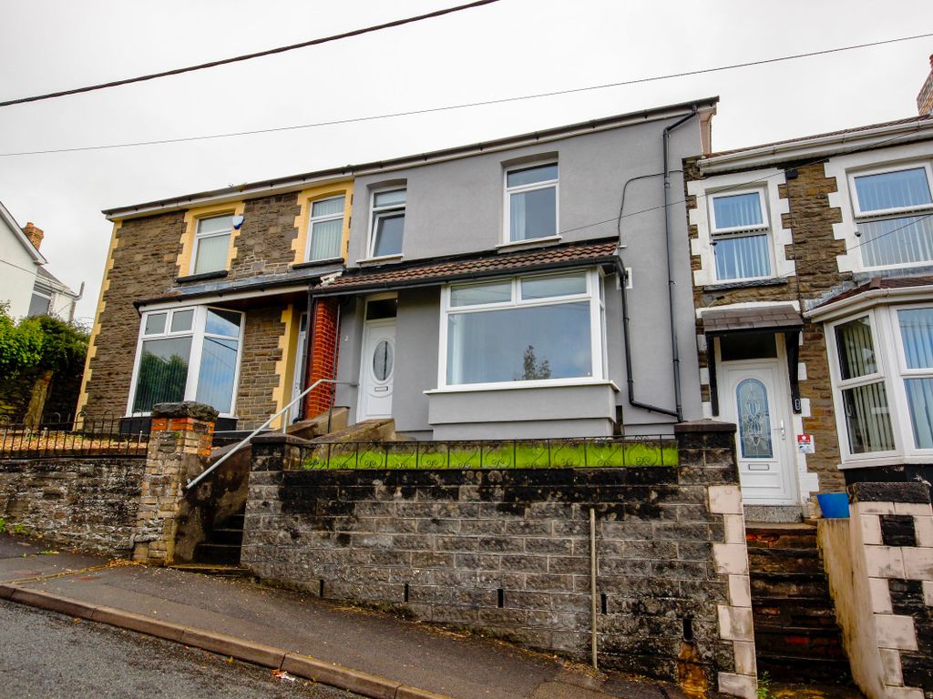 3 Bed Terraced House For Sale In Cwm Road Aberbargoed Bargoed Cf81 £
