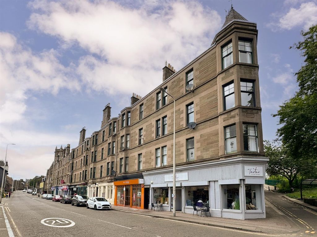 2 bed flat for sale in Perth Road, Dundee DD1, £175,000 - Zoopla