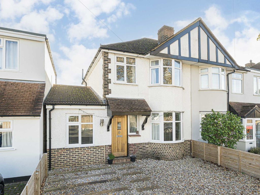 4 Bed Semi Detached House For Sale In Lyndhurst Avenue Whitton