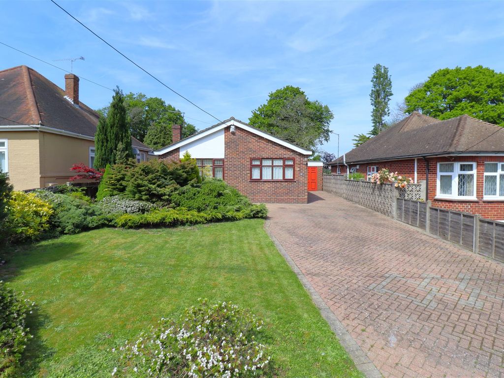 3 Bed Detached Bungalow For Sale In Cambridge Road Rainham Gillingham