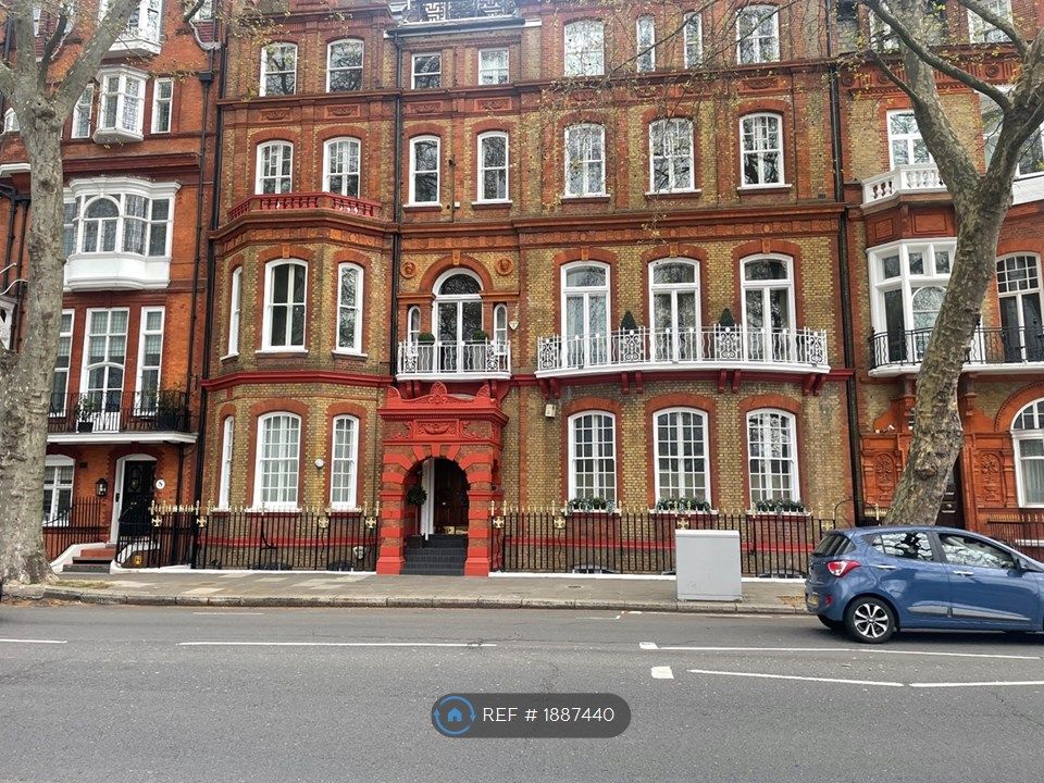 3 bed flat to rent in Chelsea Embankment, London SW3, £4,333 pcm - Zoopla