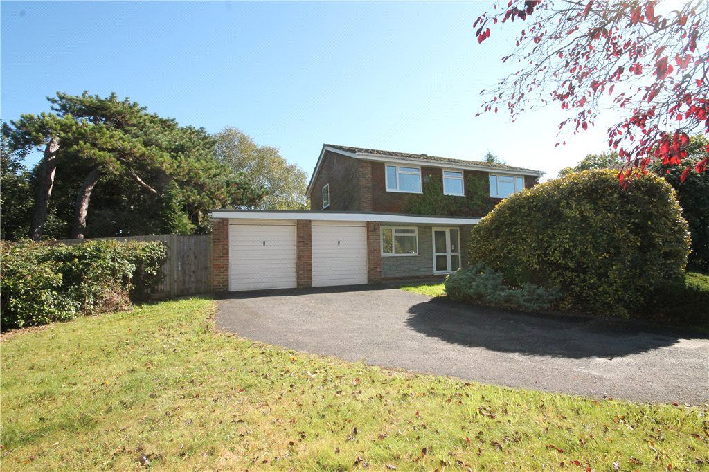 5 bed detached house to rent in Pine Place, High Beeches Estate SM7 ...