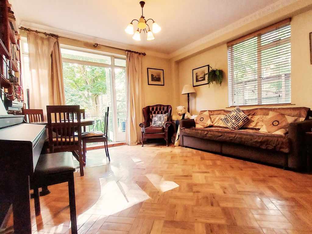 2 bed flat for sale in Southampton Row, Bloomsbury WC1B - Zoopla