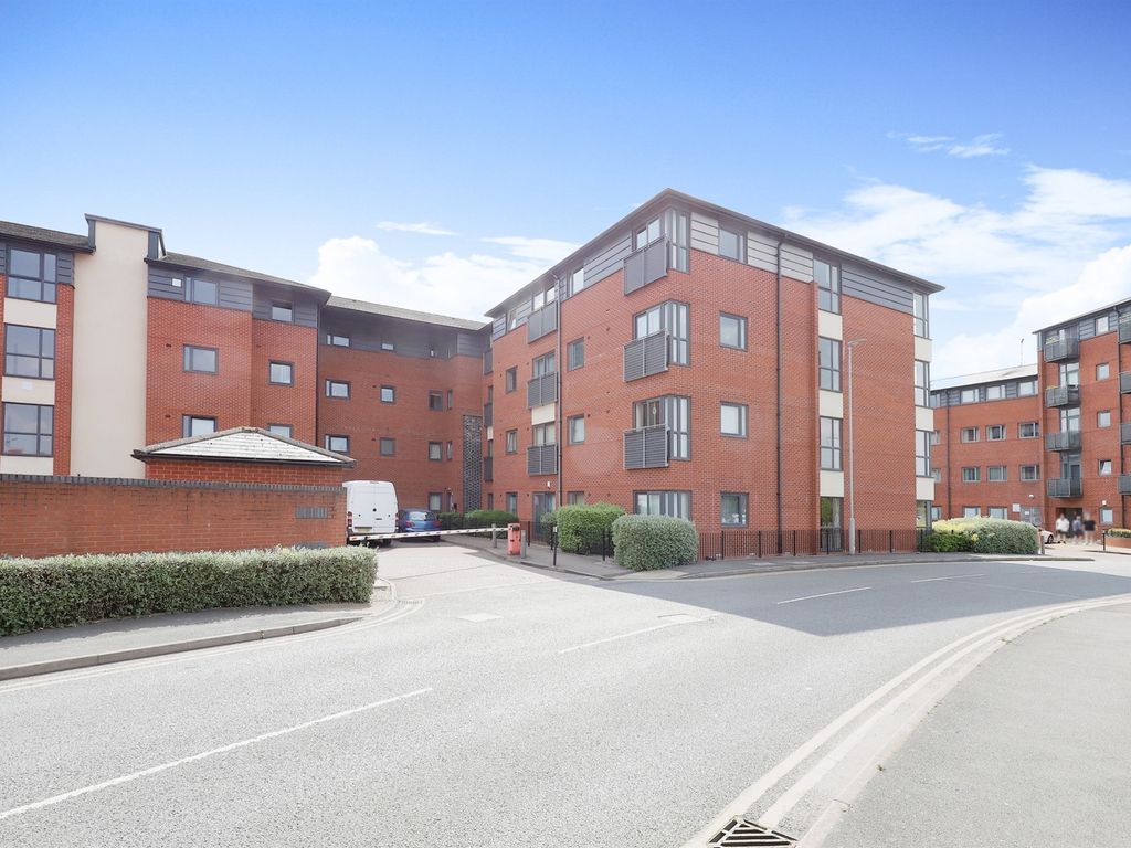 1 bed flat for sale in Broad Gauge Way, City Centre, Wolverhampton WV10 ...