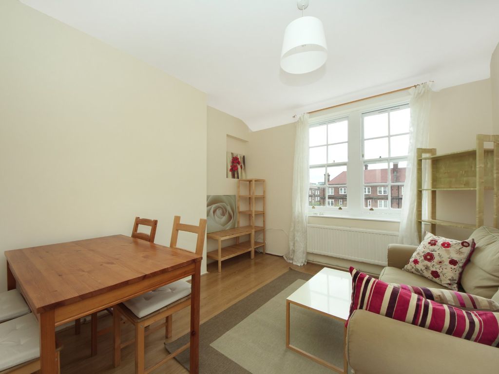 2 bed flat to rent in Peabody Estate, Fulham Palace Road, London W6 ...