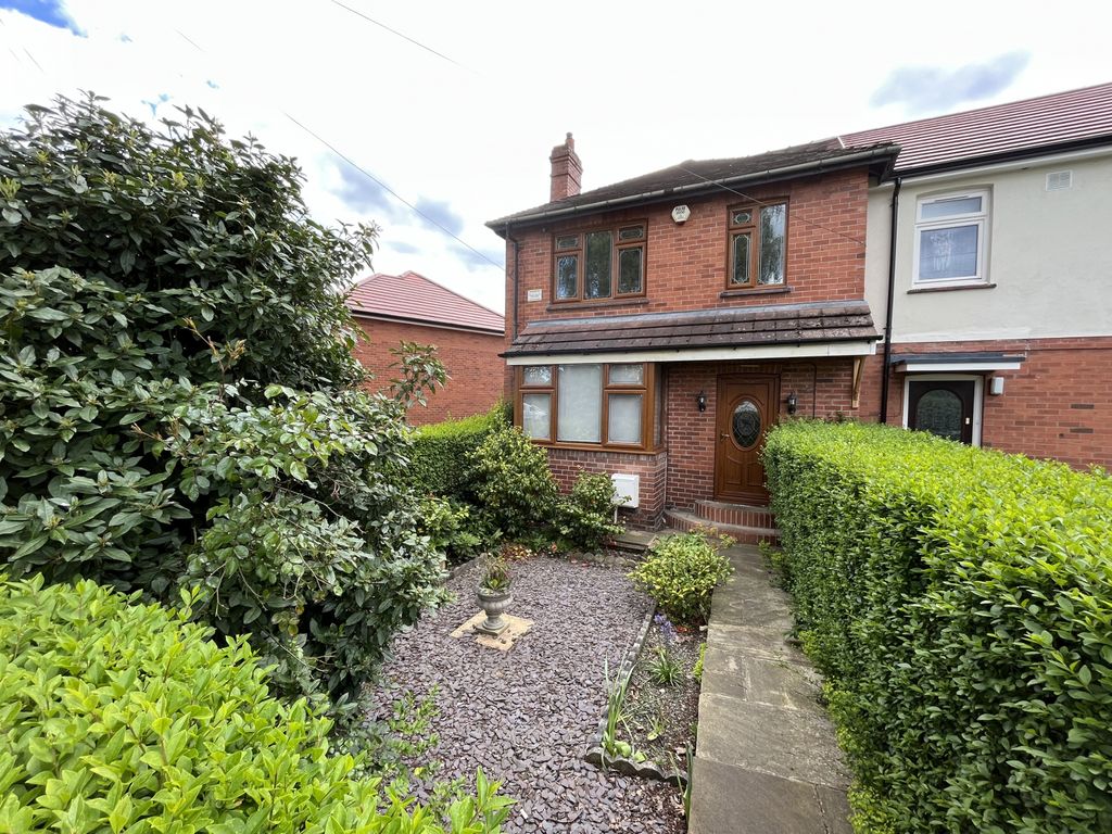 3 bed town house to rent in Lime Pit Lane, Stanley WF3 - Zoopla