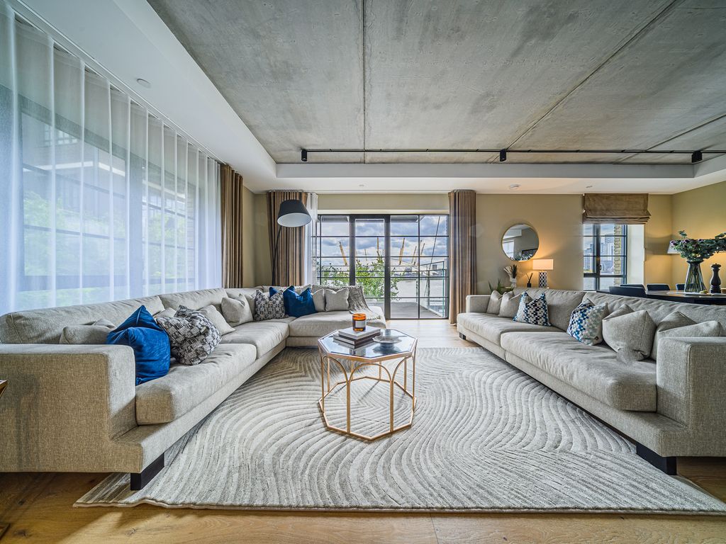 New home, 3 bed flat for sale in 12 Goodluck Hope Walk, London E14, £ ...