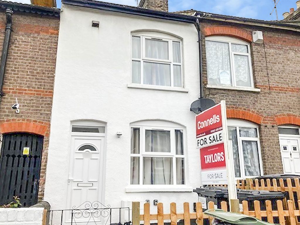 2 Bed Terraced House For Sale In Salisbury Road Luton Lu1 £239 950