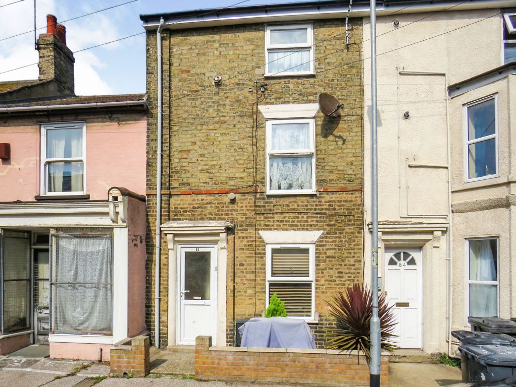 1 bed flat for sale in Tonning Street, Lowestoft NR32 - Zoopla
