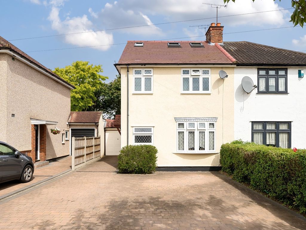 4 Bed Semi Detached House For Sale In Walsingham Road St Pauls Cray