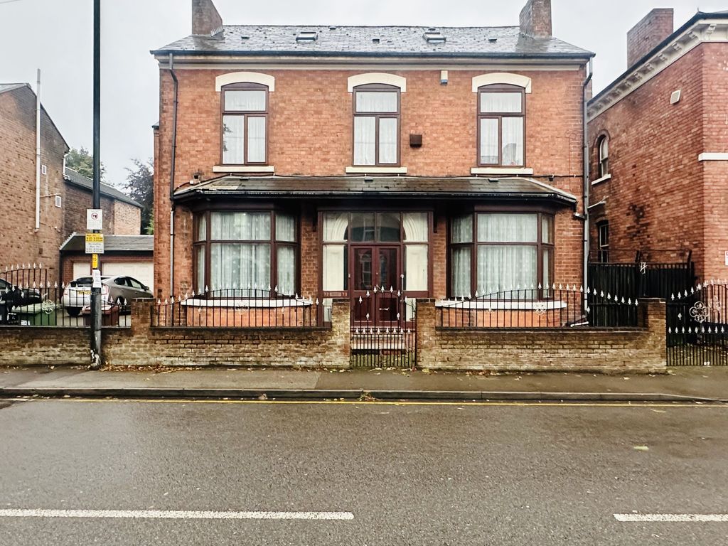 New Road, Willenhall, West Midlands WV13, Property to let, £18,000 pa ...